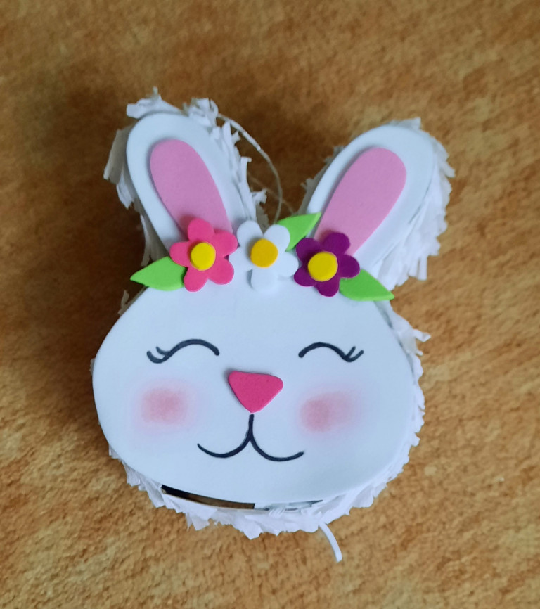 MINI PIÑATA CONEJO DE PASCUA - Artesanía Lara