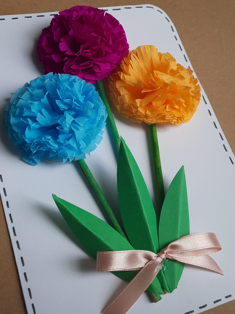 LA MEJOR FORMA DE REGALAR FLORES A MAMÁ. TARJETA INFANTIL DIA DE LA ...